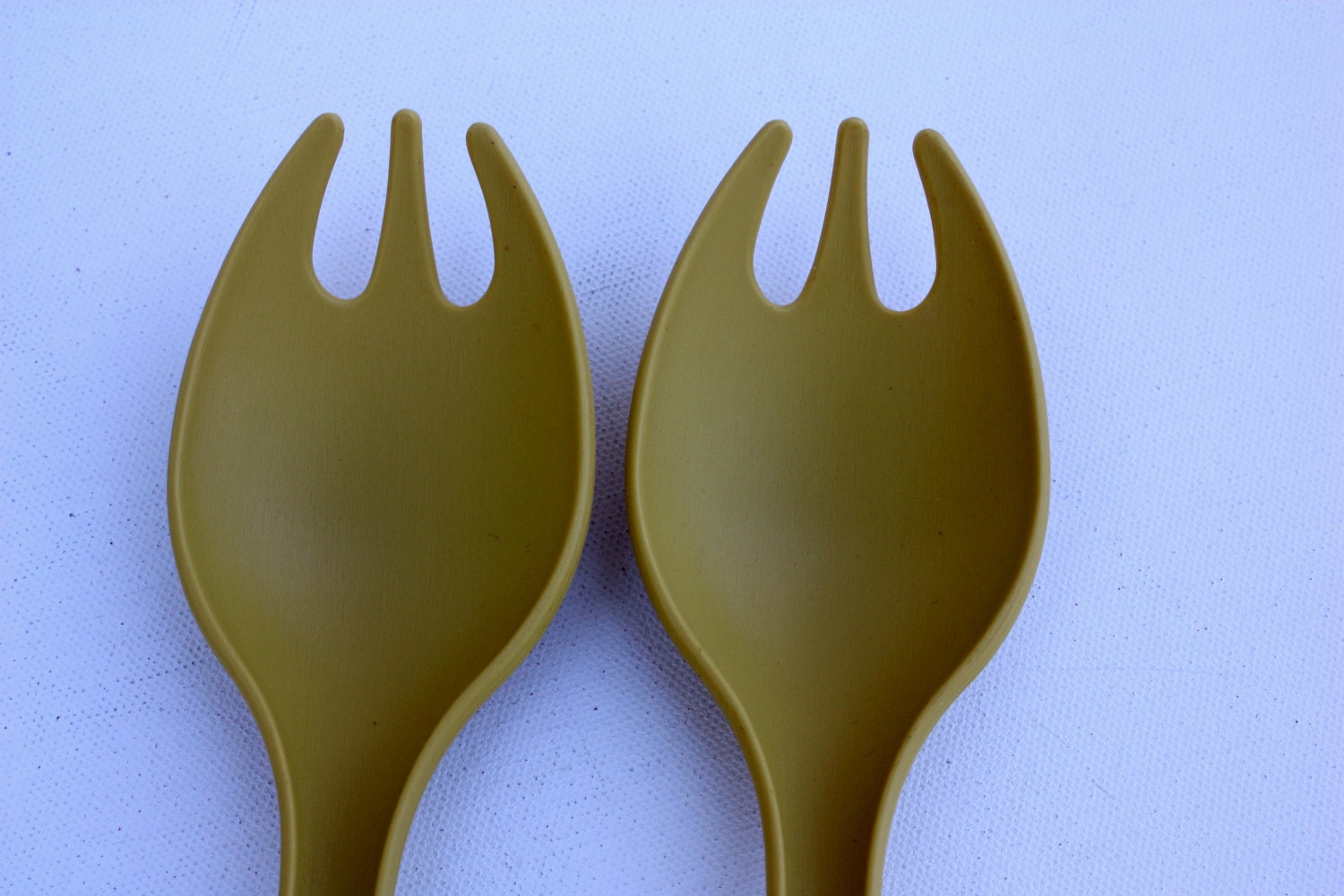 Vintage Tupperware 2 pc. Salad Server-Food Server-Housewares-Salad ...