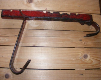 Popular items for vintage hooks on Etsy