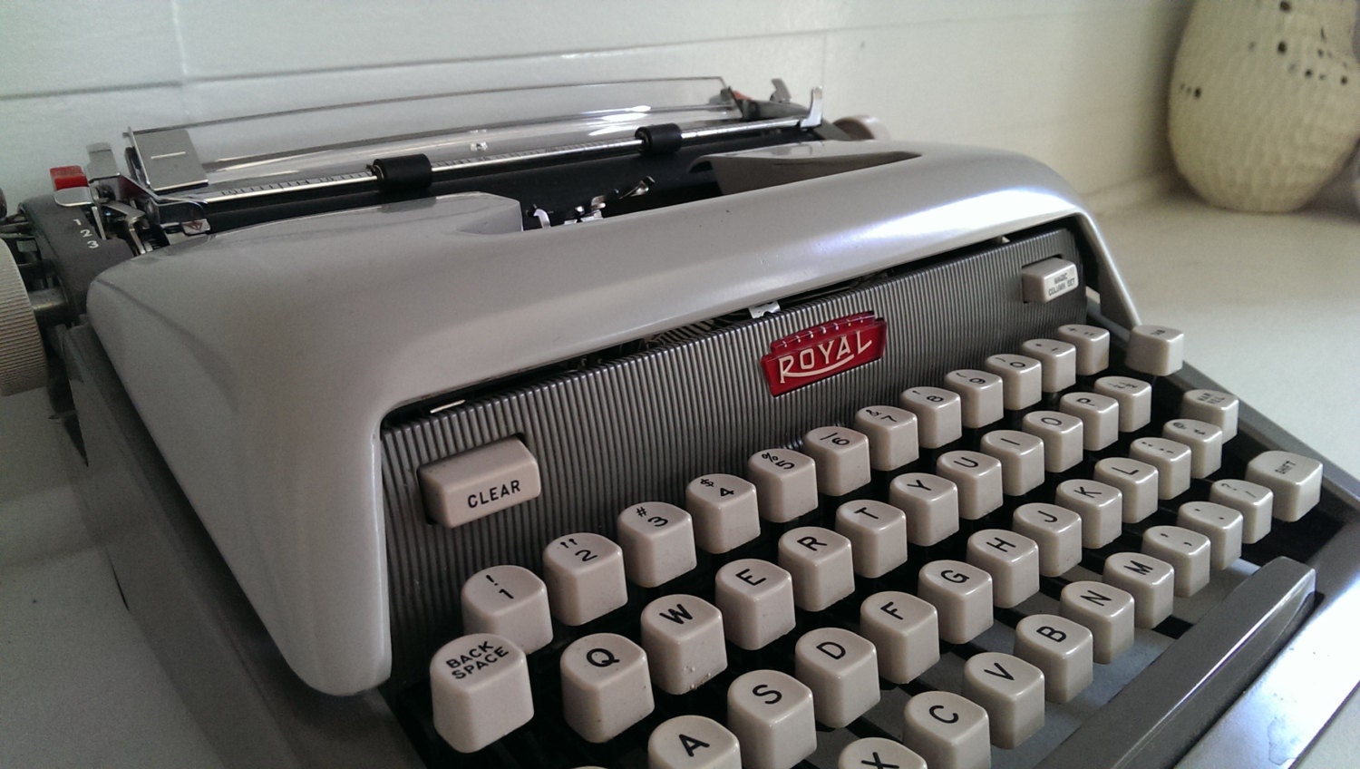 Retro 1950s Royal Futura 800 Typewriter – oldschooltypers
