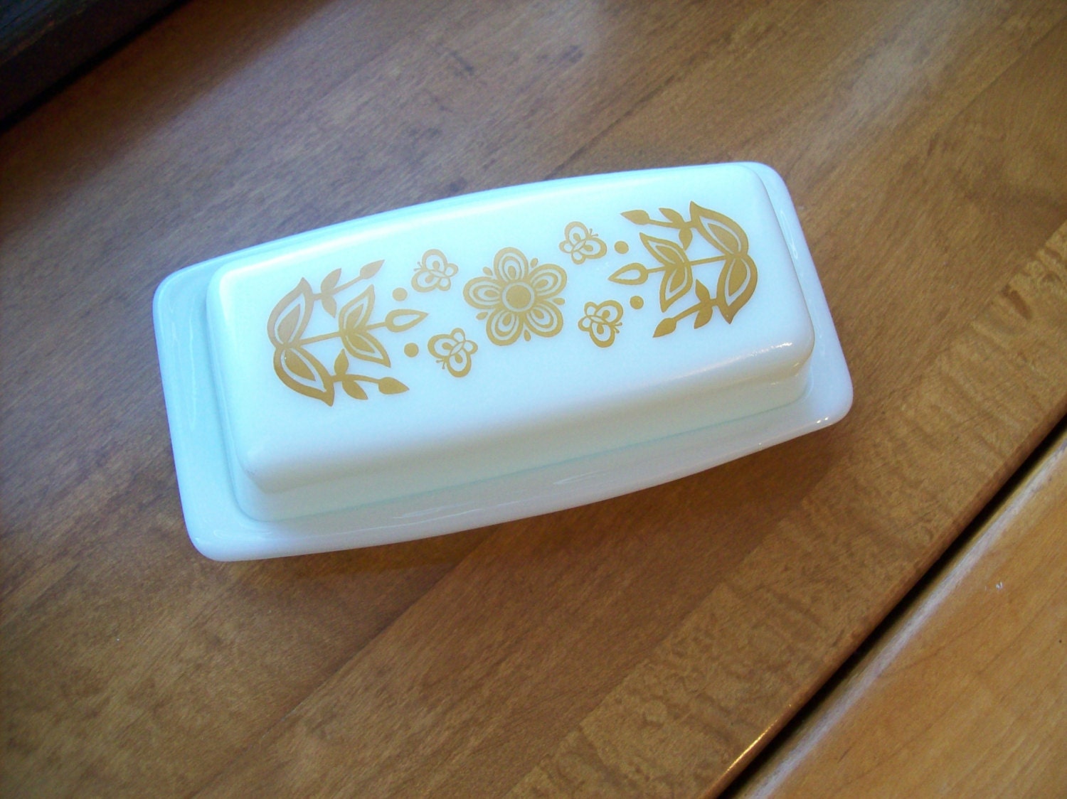 Vintage Butter Dish Pyrex Milk Glass Butterfly Gold – Haute Juice