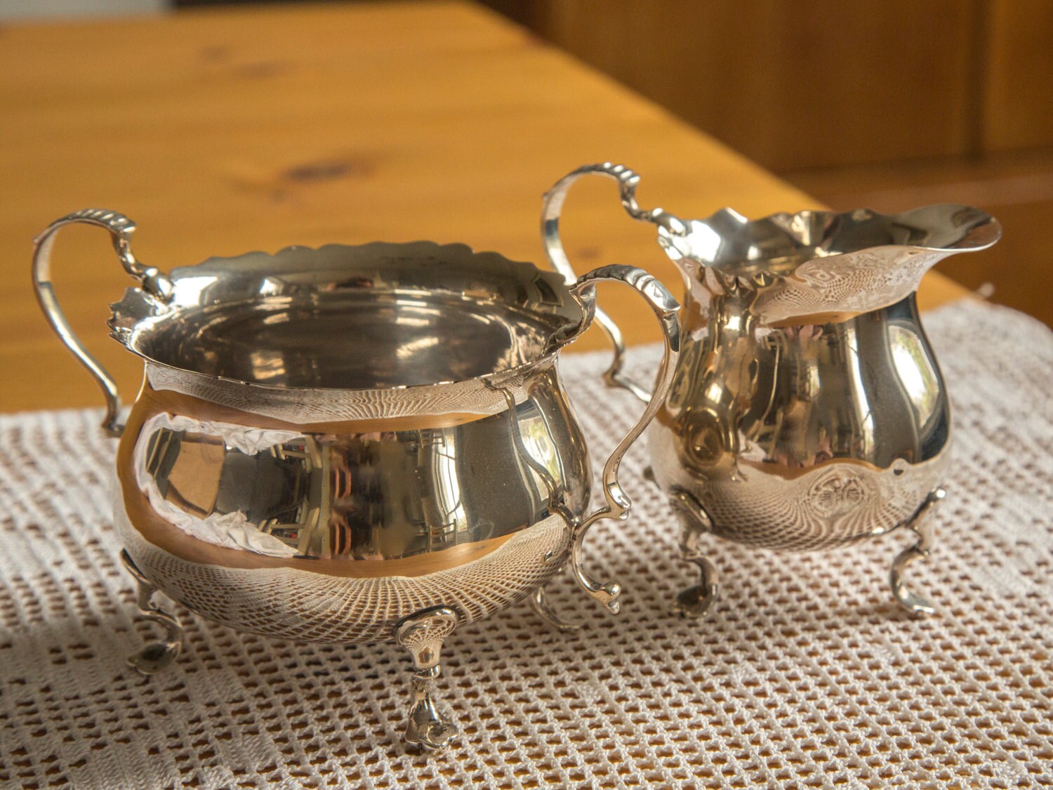 Sterling silver sugar bowl and cream jug set, hallmarked 1903 – Haute Juice