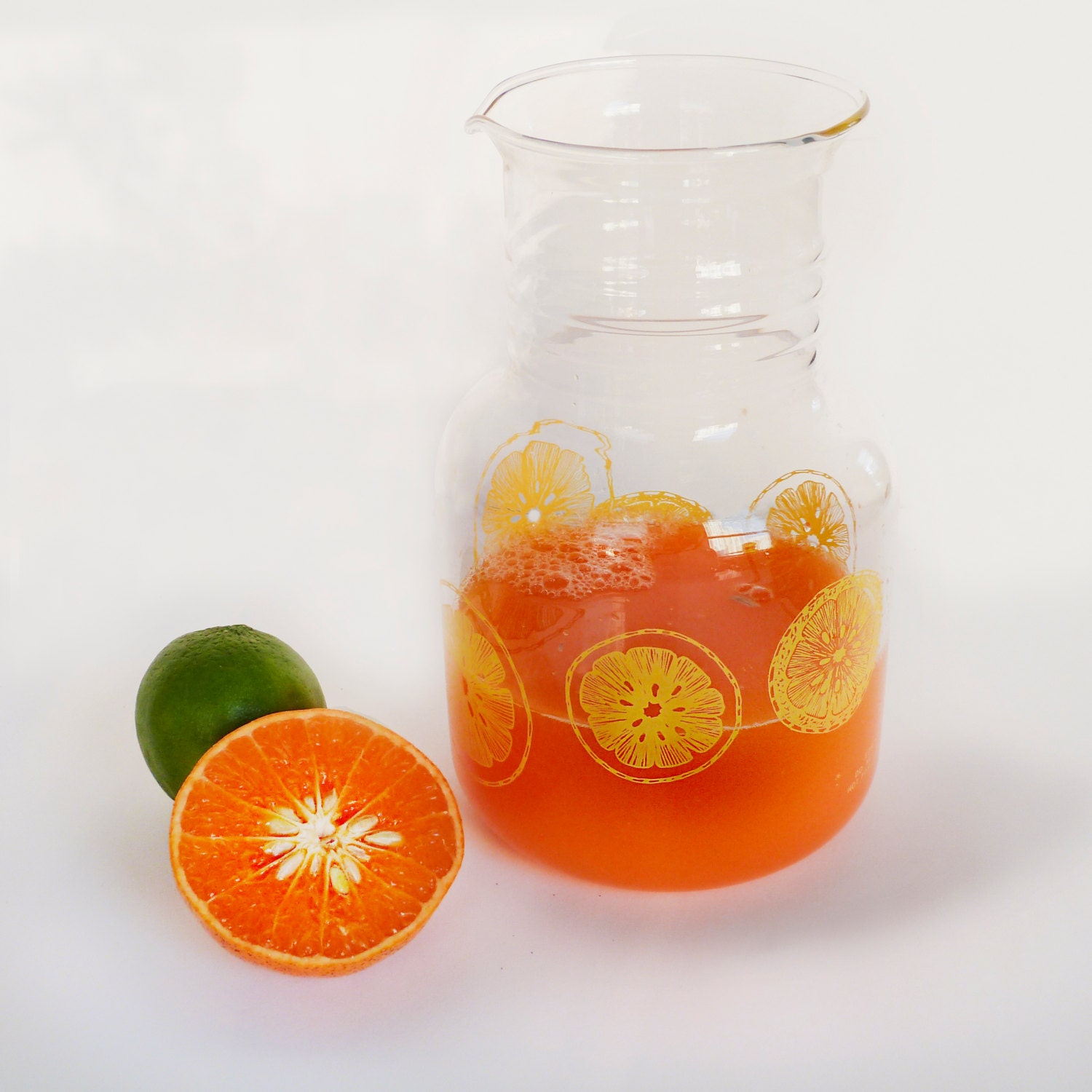 Vintage, 1970’s Pitcher/Carafe. Made in USA by Pyrex. Pyrex 1 1/2 Quart ...