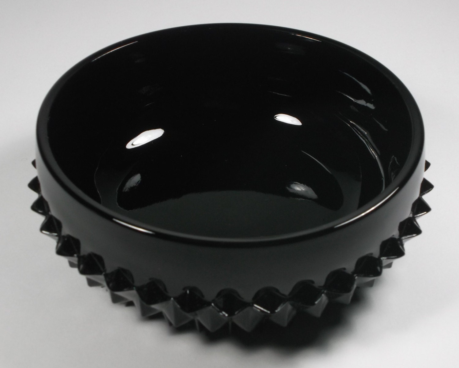 Tiara Black Glass Set of (4) Diamond Point Pattern Bowls – Haute Juice