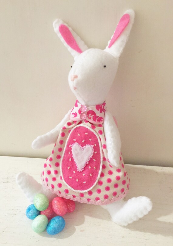 Items similar to Sweetheart Bunny on Etsy