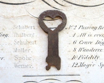 vintage skeleton key, antique key, old heart key, flat heart key, key ...