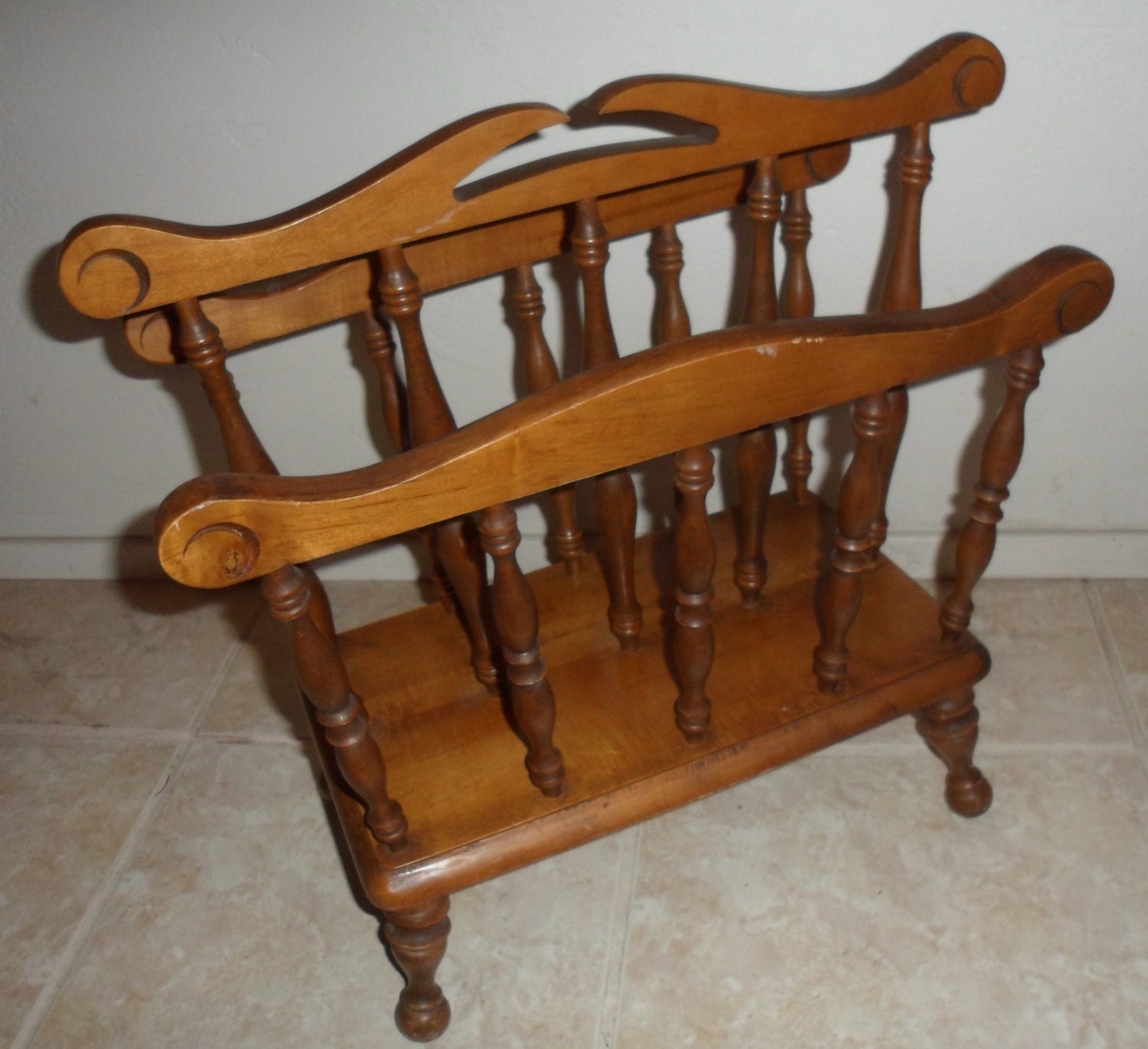 Vintage Colonial style Wood spindle Magazine Rack Holder – Haute Juice