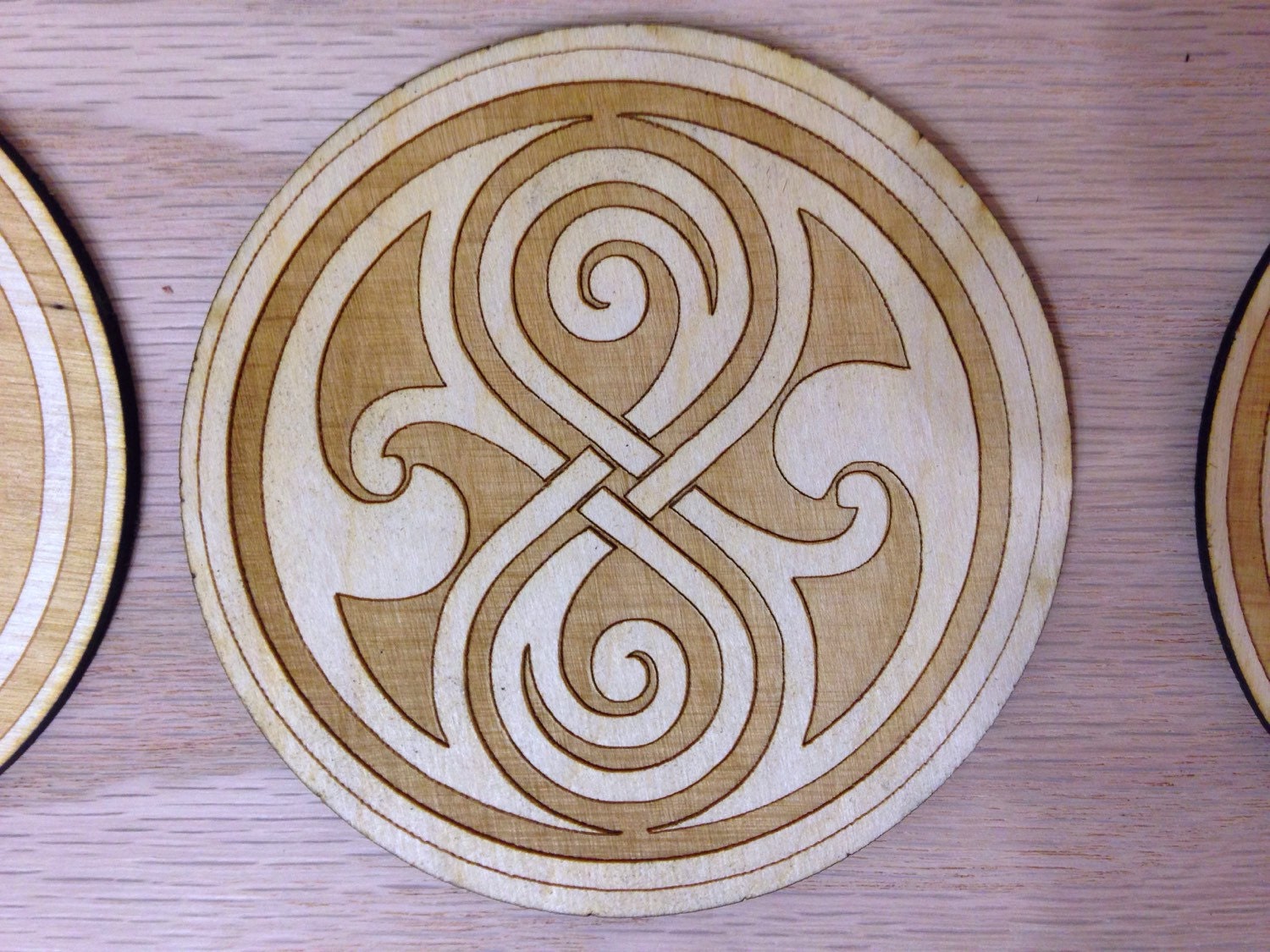 Seal of Rassilon Batch of 5 laser-engraved Baltic by VeloBamboo