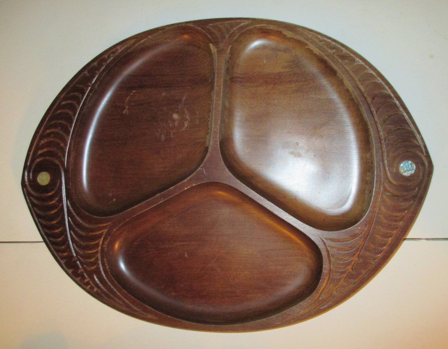 Vintage New Zealand Maori Carved Wood Tray Inlaid Abalone – Haute Juice