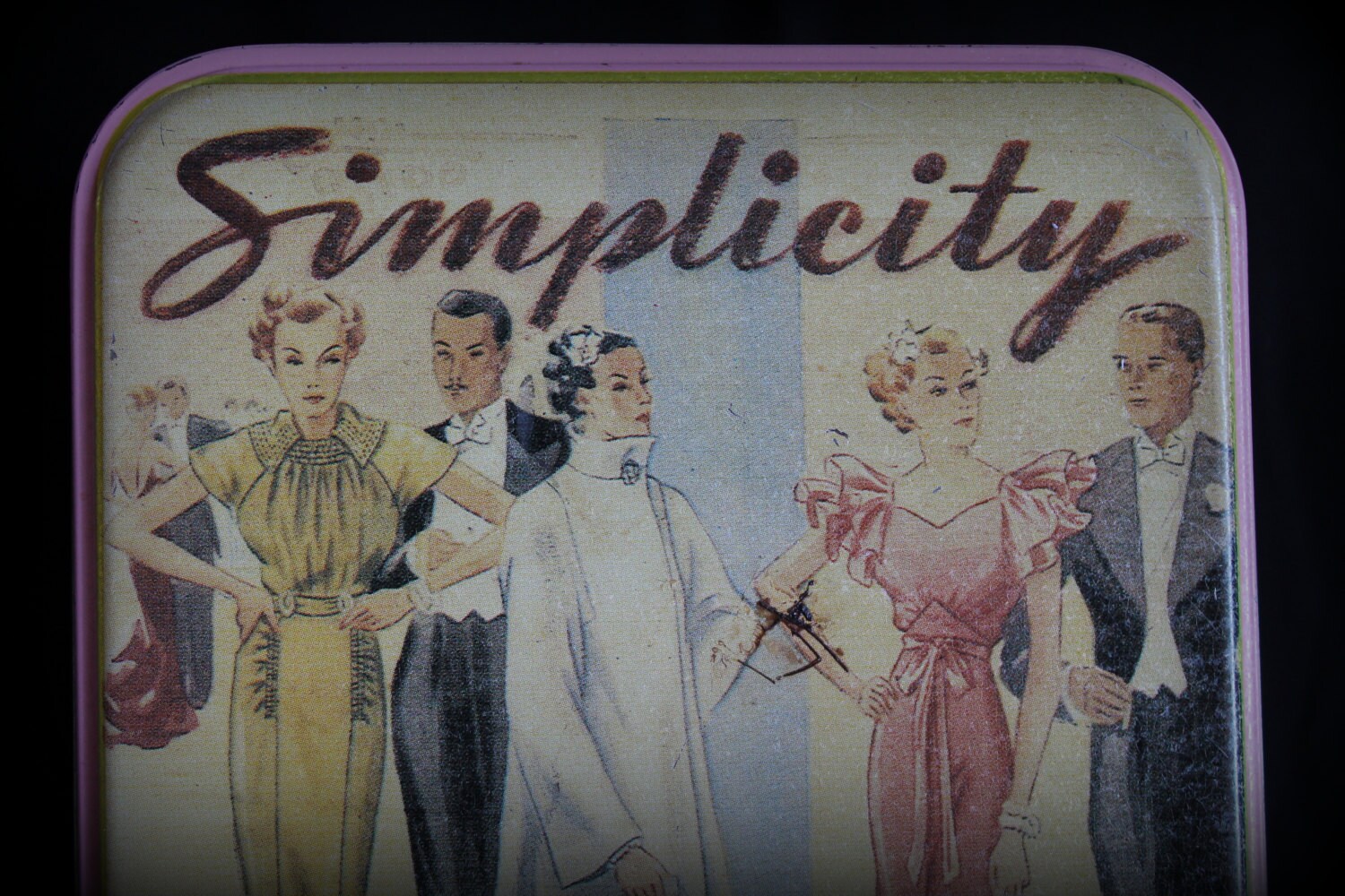 Simplicity Tin Vintage Fashion, Pink Illustration decor or organizing ...