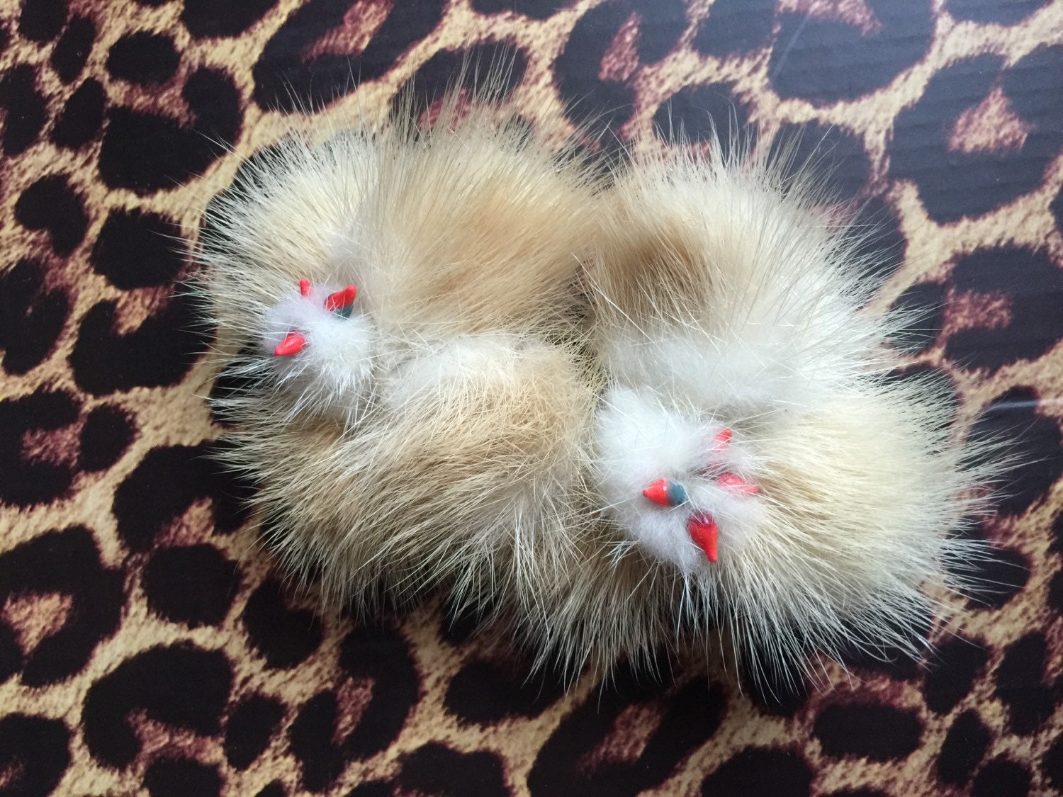 Unusual Vintage fur flower display piece – possibly brooch – Haute Juice