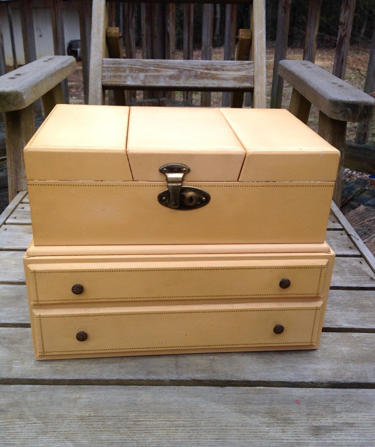 Vintage light orange jewelry box with gold embossed trim – Haute Juice