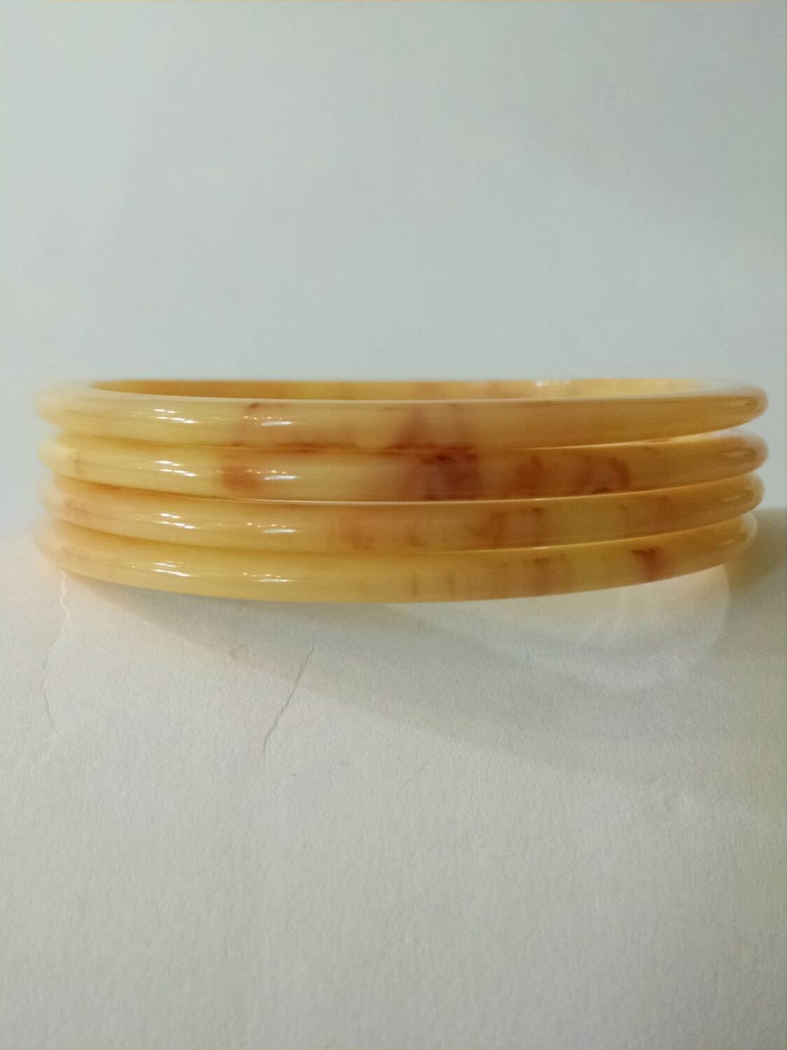 1 Vintage Bakelite 1940s 1950s Banana Nut Bread Off White and Tan ...