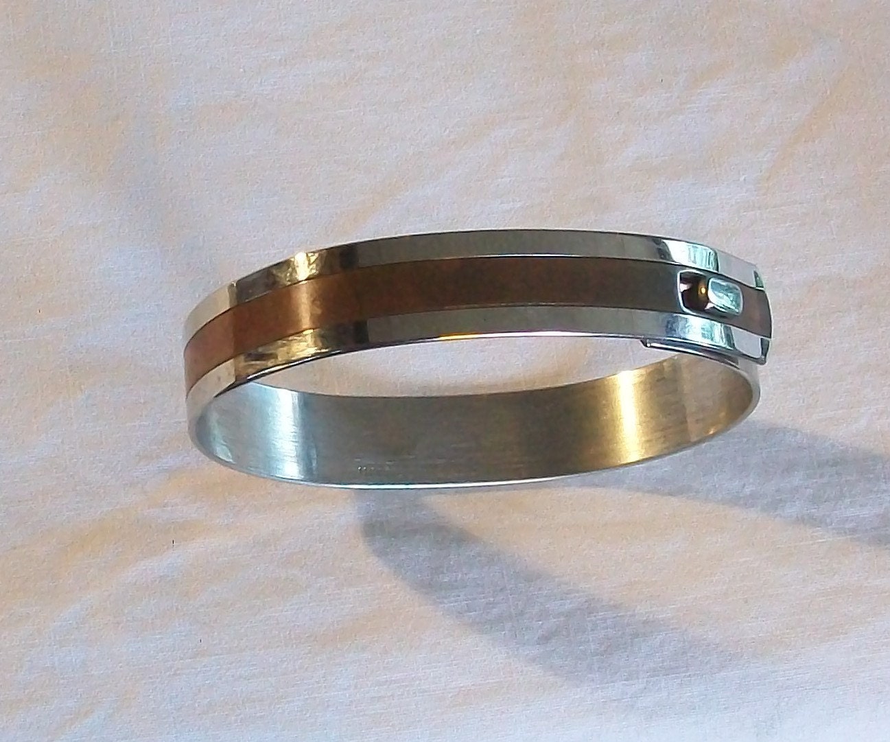 Vintage Avon 1970’s Stainless Steel and Copper Bangle Bracelet – Haute ... Vintage Avon 1970’s Stainless Steel and Copper Bangle Bracelet – Haute ...