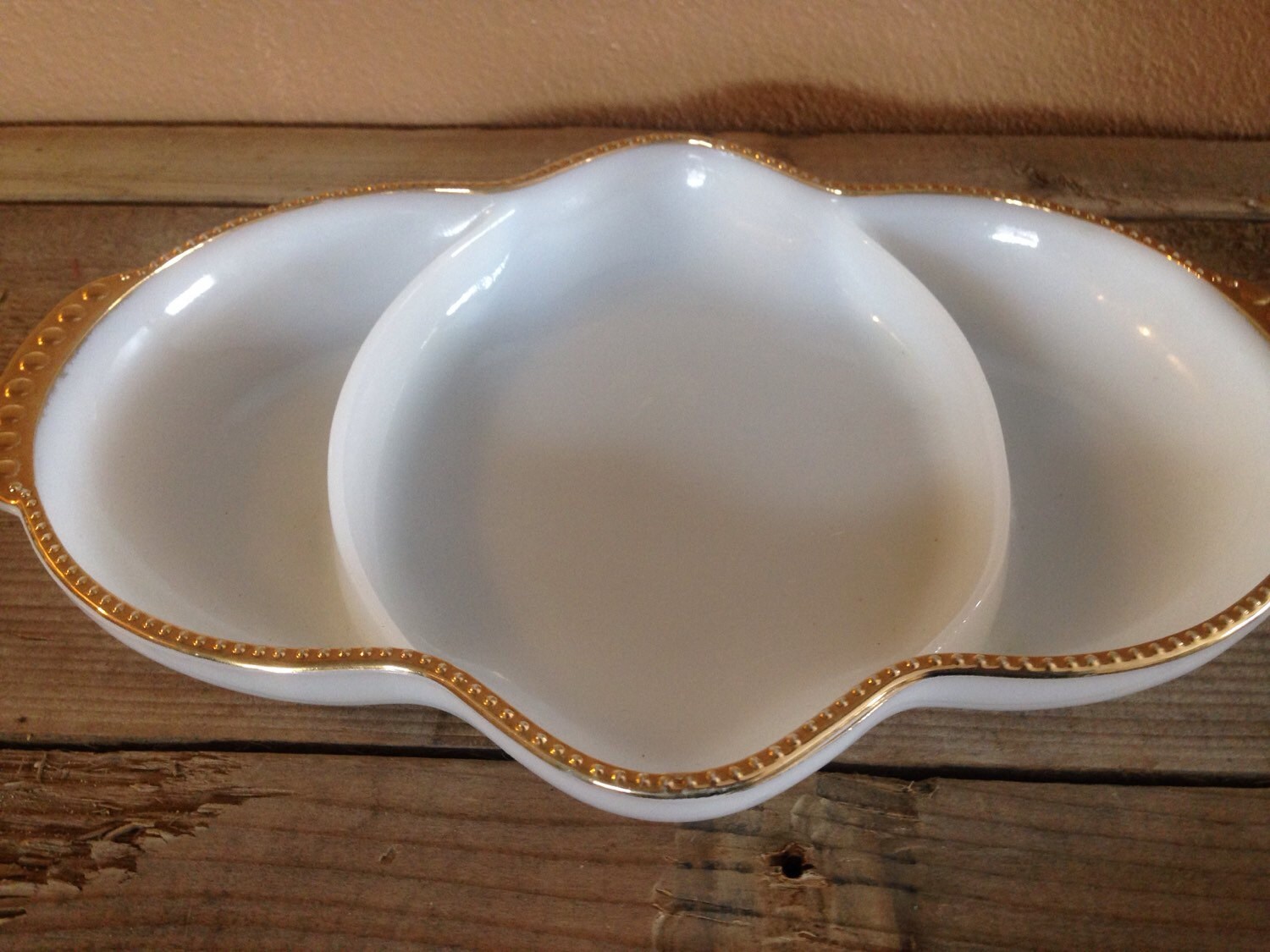 Vintage milk glass platter – Haute Juice