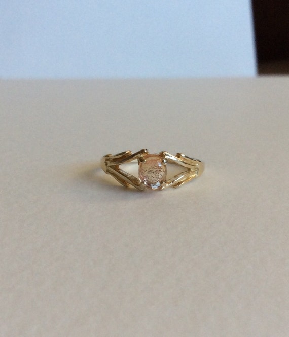 Oregon Sunstone ring in solid 10k yellow gold