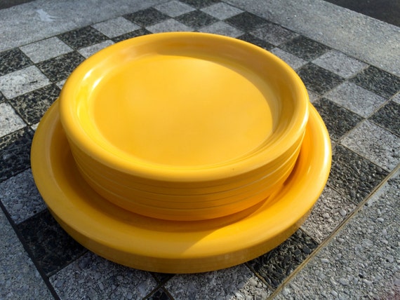 INGRID LTD Chicago Plates 8 and 12 rounded edge