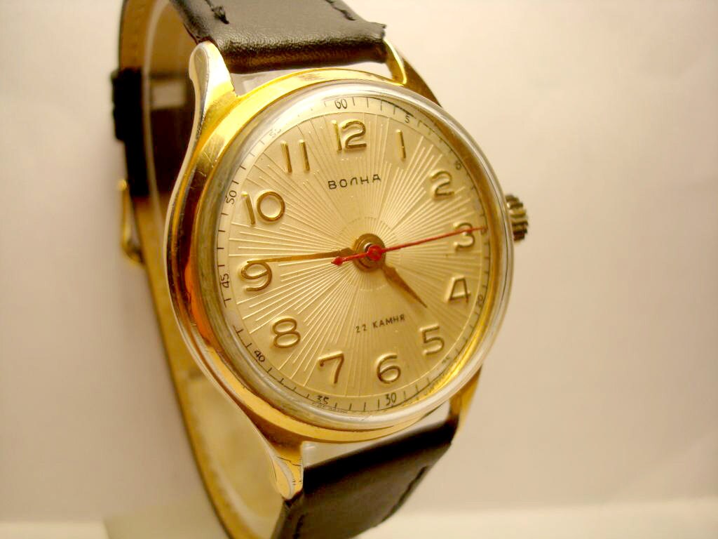 Rare watch Vostok Volna (Wave) Mechanical watch Vintage wrist watch ...
