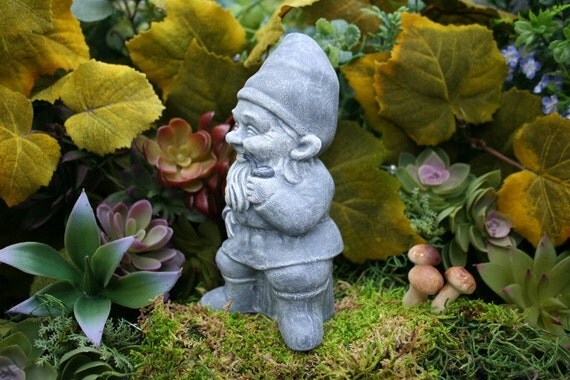 Garden Gnomes Vintage Style German Pipe Smoking Gnome