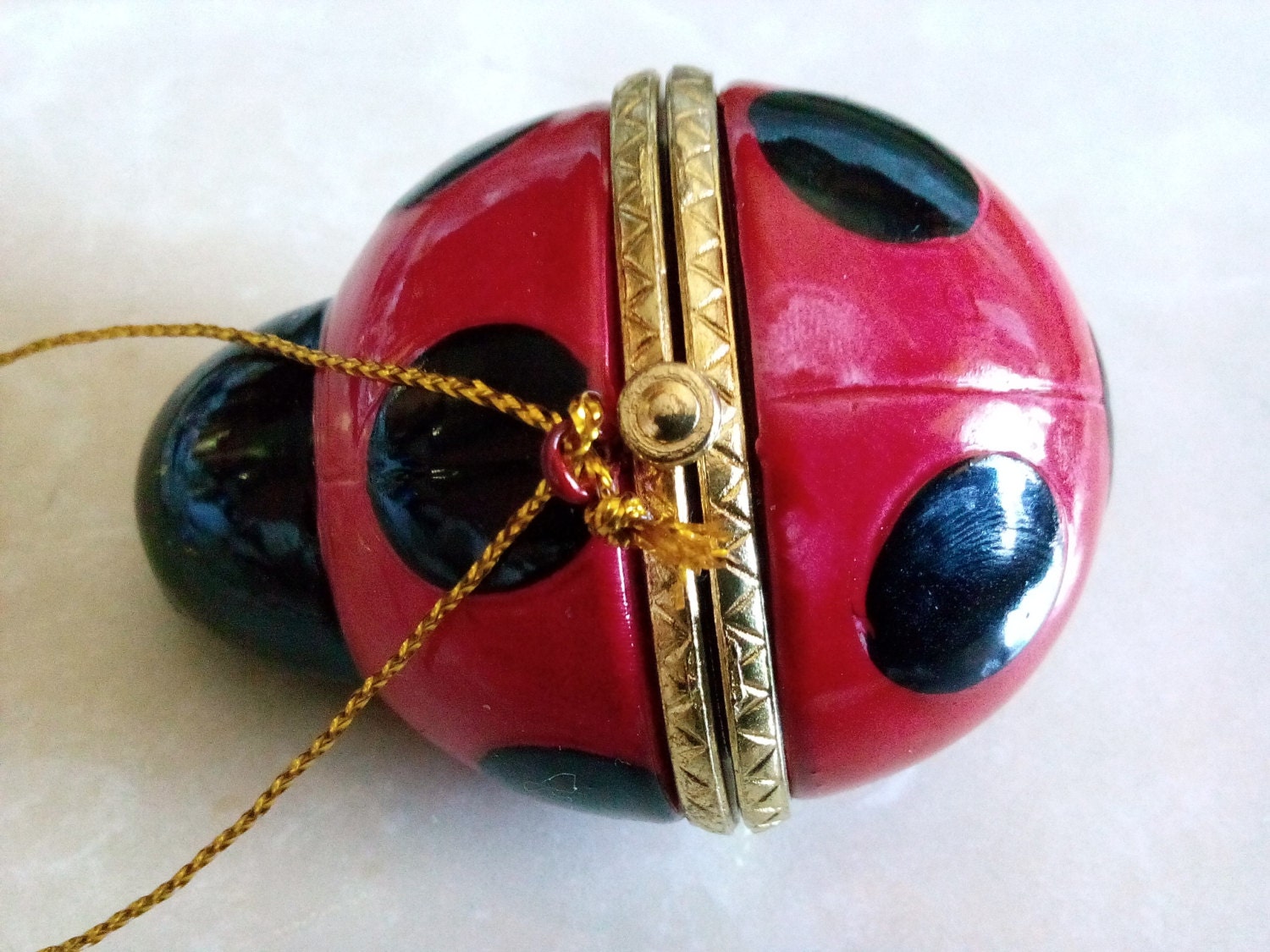 LADYBUG TRINKET BOX-Adorable Enameled Porcelain Ornament/Pill Box ...