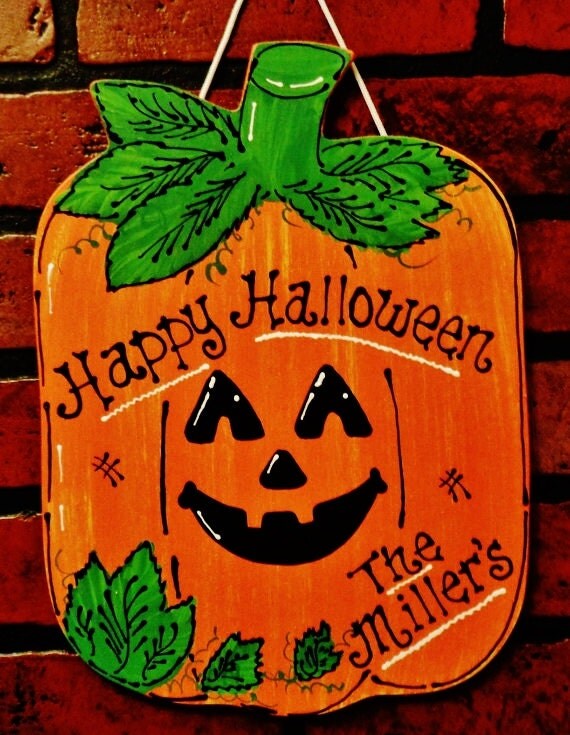 HAPPY HALLOWEEN Personalized Name Pumpkin Sign by 3CraftyMillers
