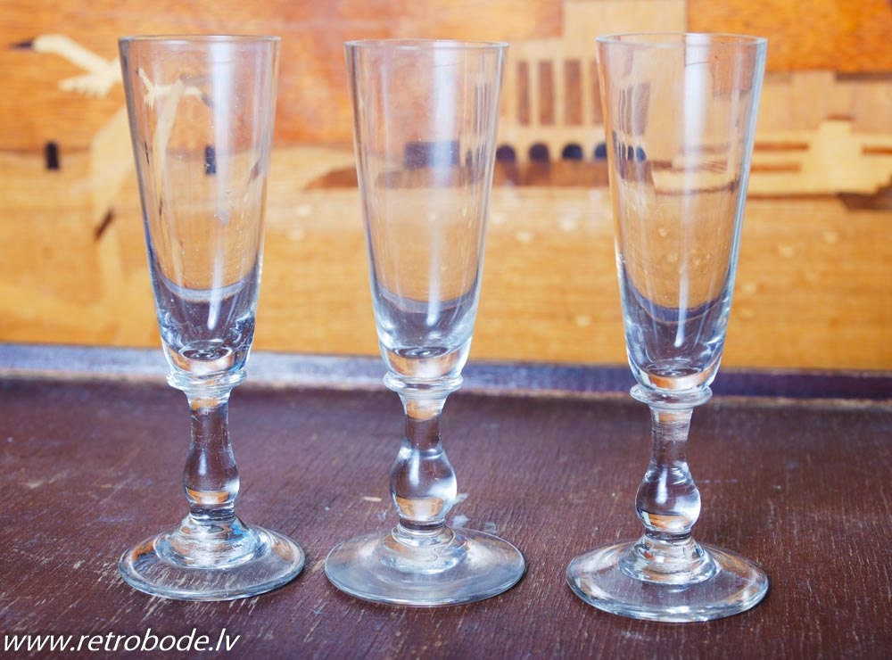 Set of 3 Vintage small Vodka Glasses (Art.ST177) – Haute Juice