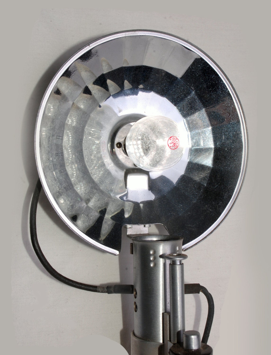 Universal Speedgun Flashbulb holder and reflector Free Shipping – Haute ...