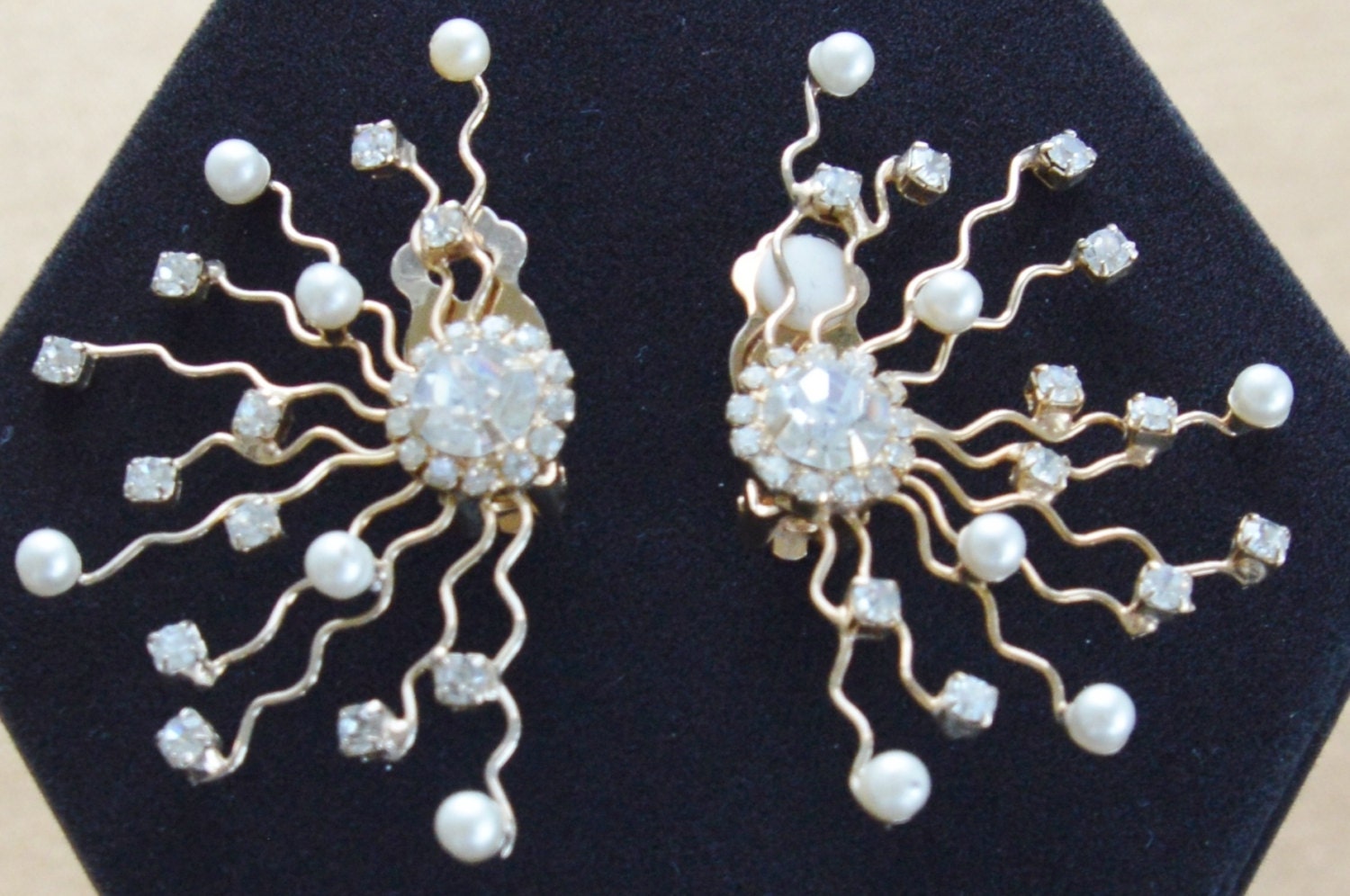 Stunning Vintage Faux Pearl, Rhinestone Spray Clip Earrings, Gold tone ...