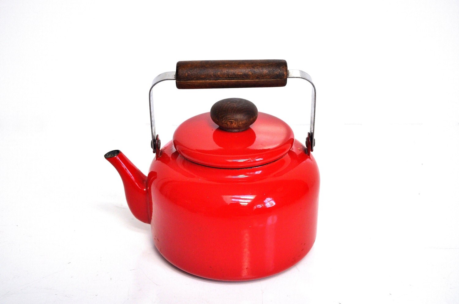 Vintage Bright Red Enamel Kettle – 2 Quart – Haute Juice