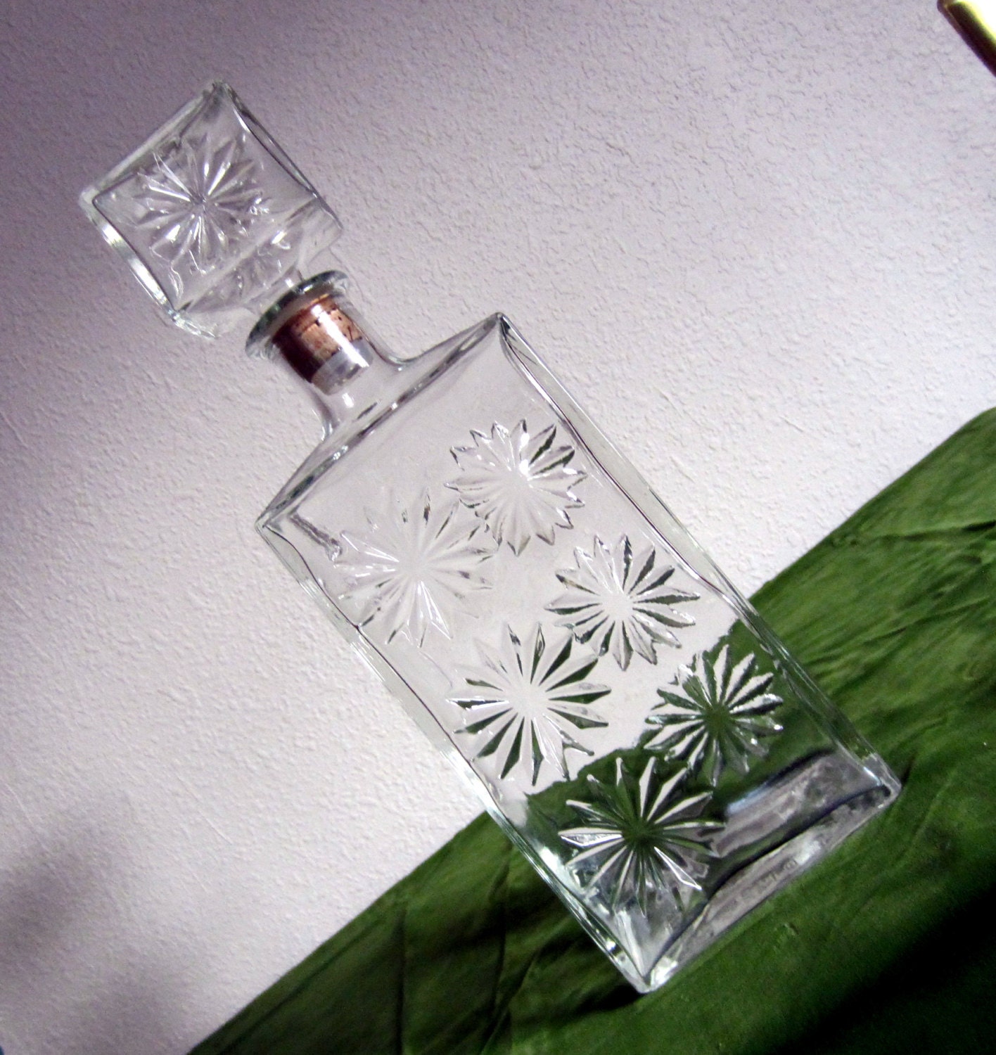 Rare Clear Glass Four Roses Decanter Starburst Pattern – Retro Barware ...