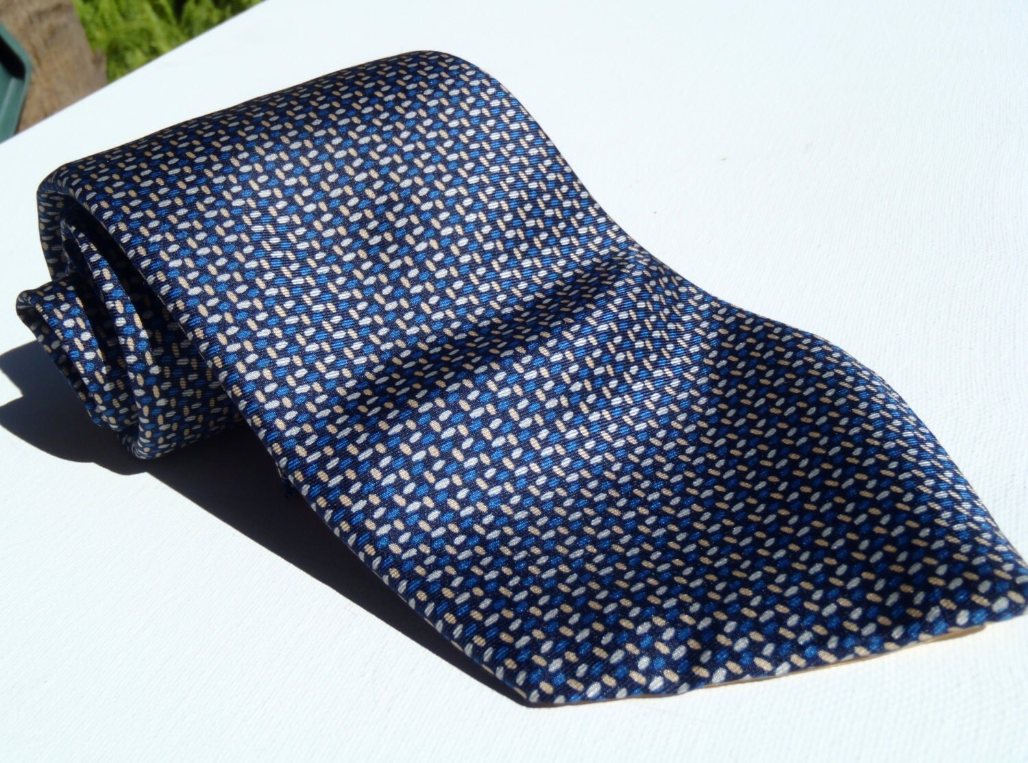 Vintage 1960s Navy Blue Tie with Abstract Pattern – Haute Juice