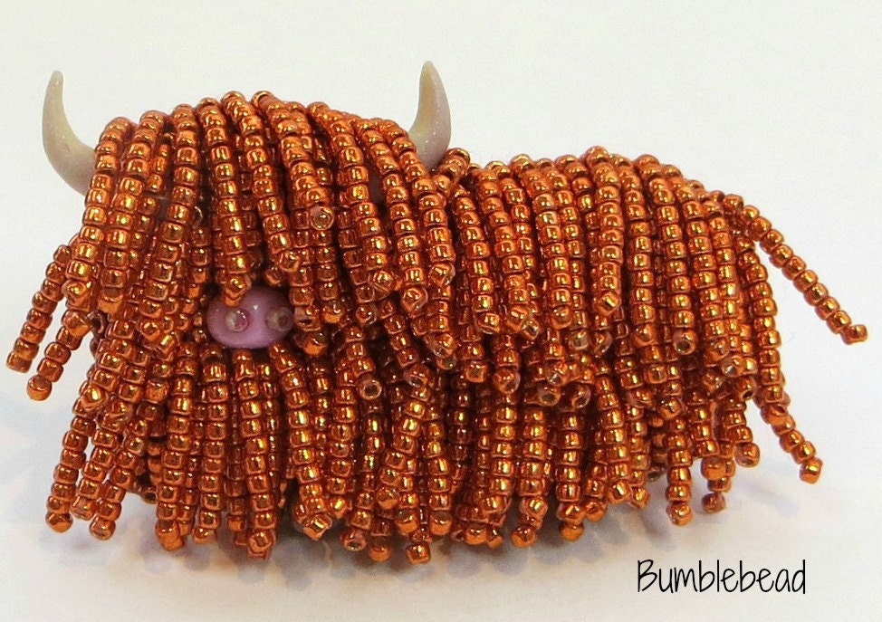 Heilan' Coo / Highland Cow Brooch Tutorial A Bead