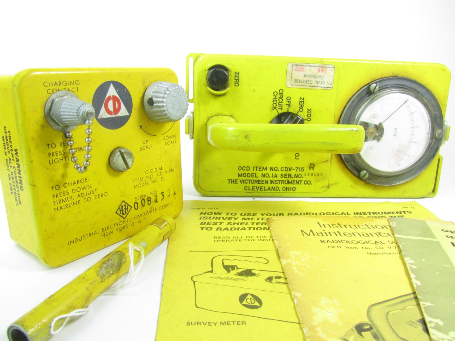 Vintage Geiger Counter Radiation Detector Civil Defense