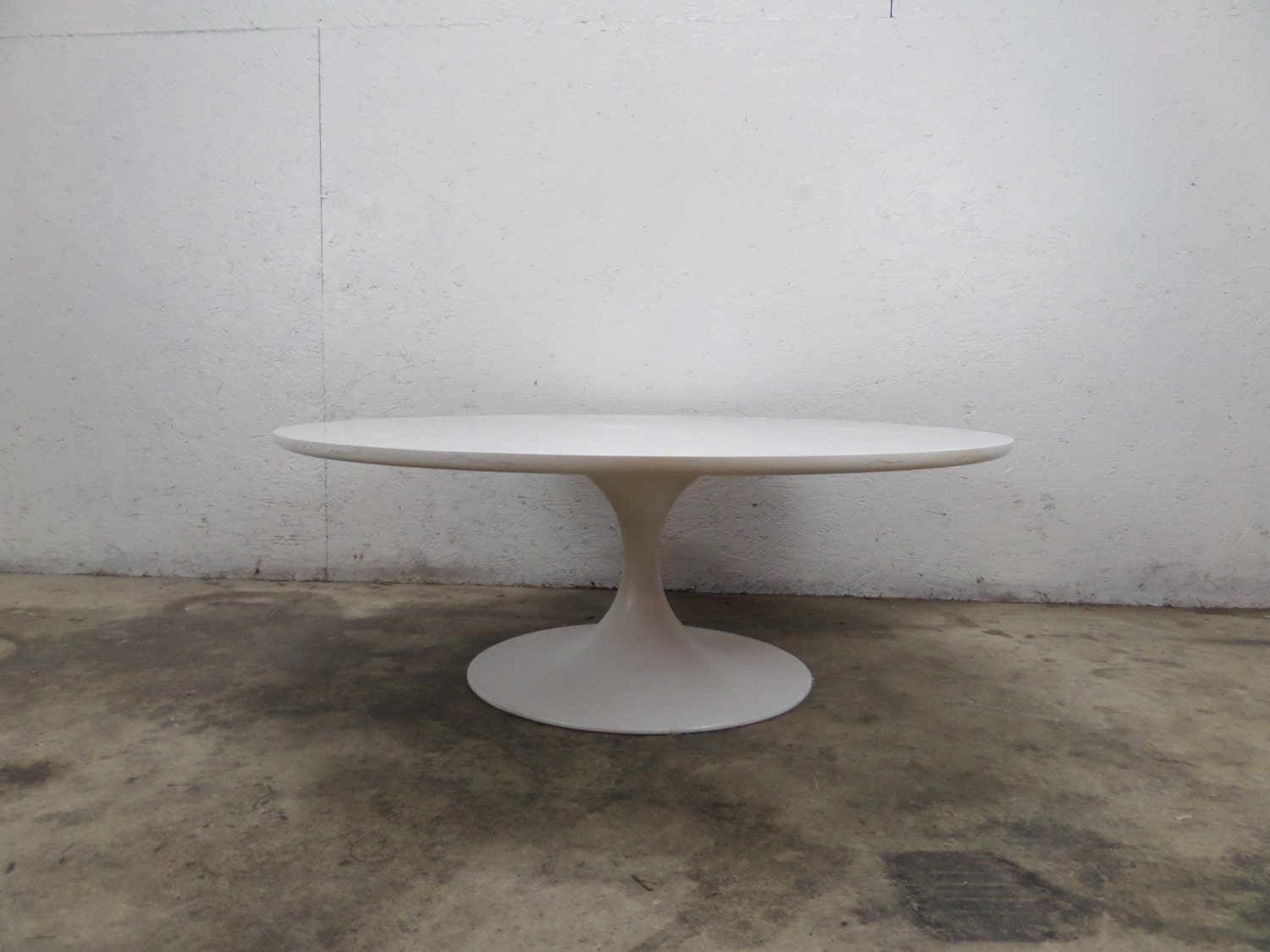 Mid century modern tulip style coffee table – Haute Juice