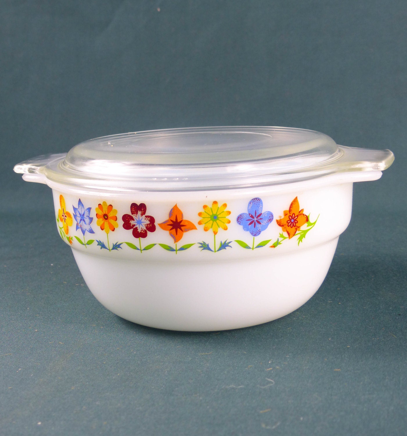Phoenix Serving Dish Lidded Casserole Dish. Pyrex Opalware .40s/50s Mid ...