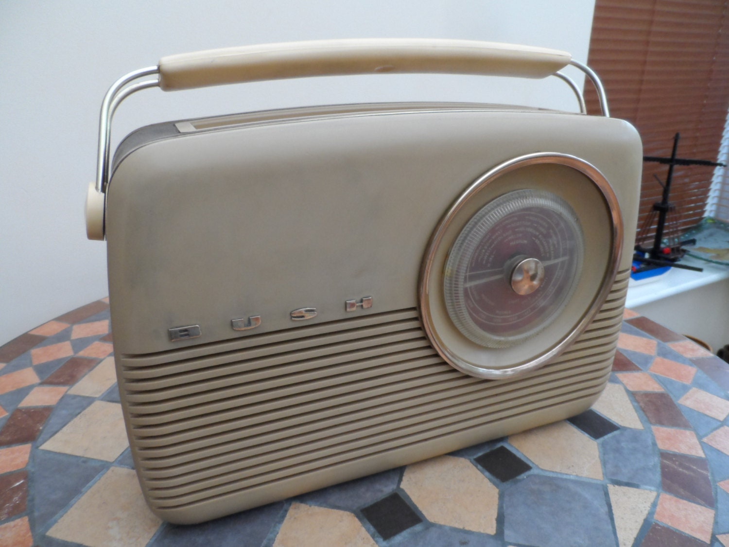 Design Classic Vintage Bush Radio. AM & LW Only. Full working order ...