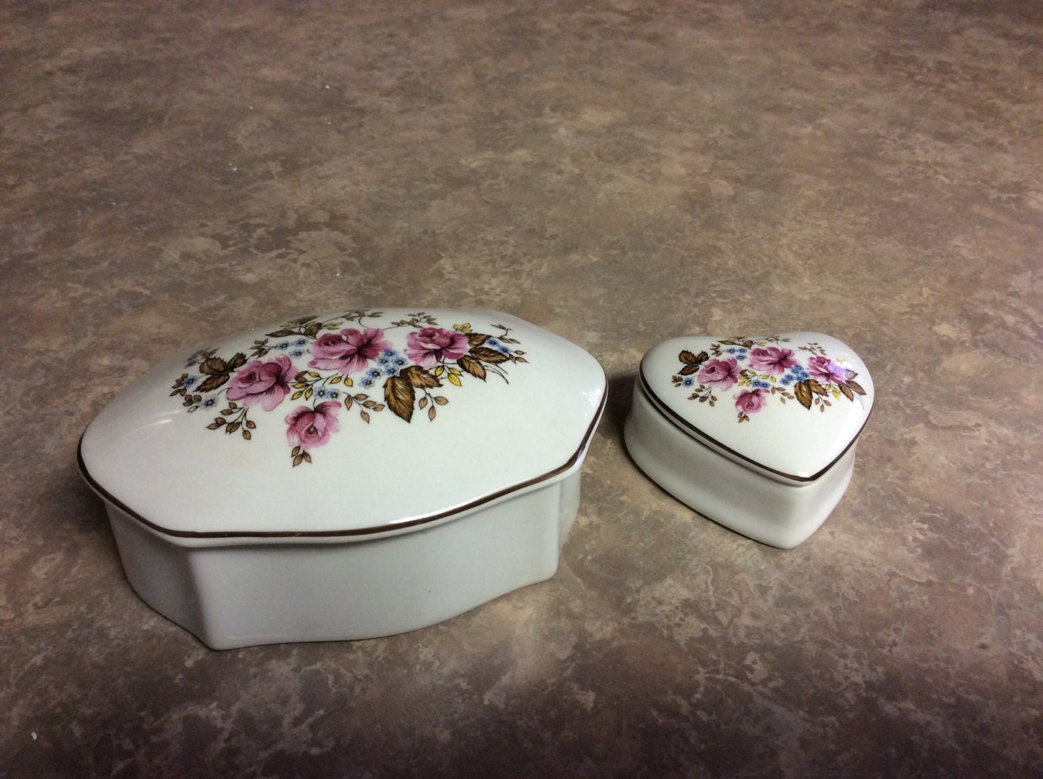Pretty Porcelain Jewelry and a Heart Shape Matching Trinket Box Set ...