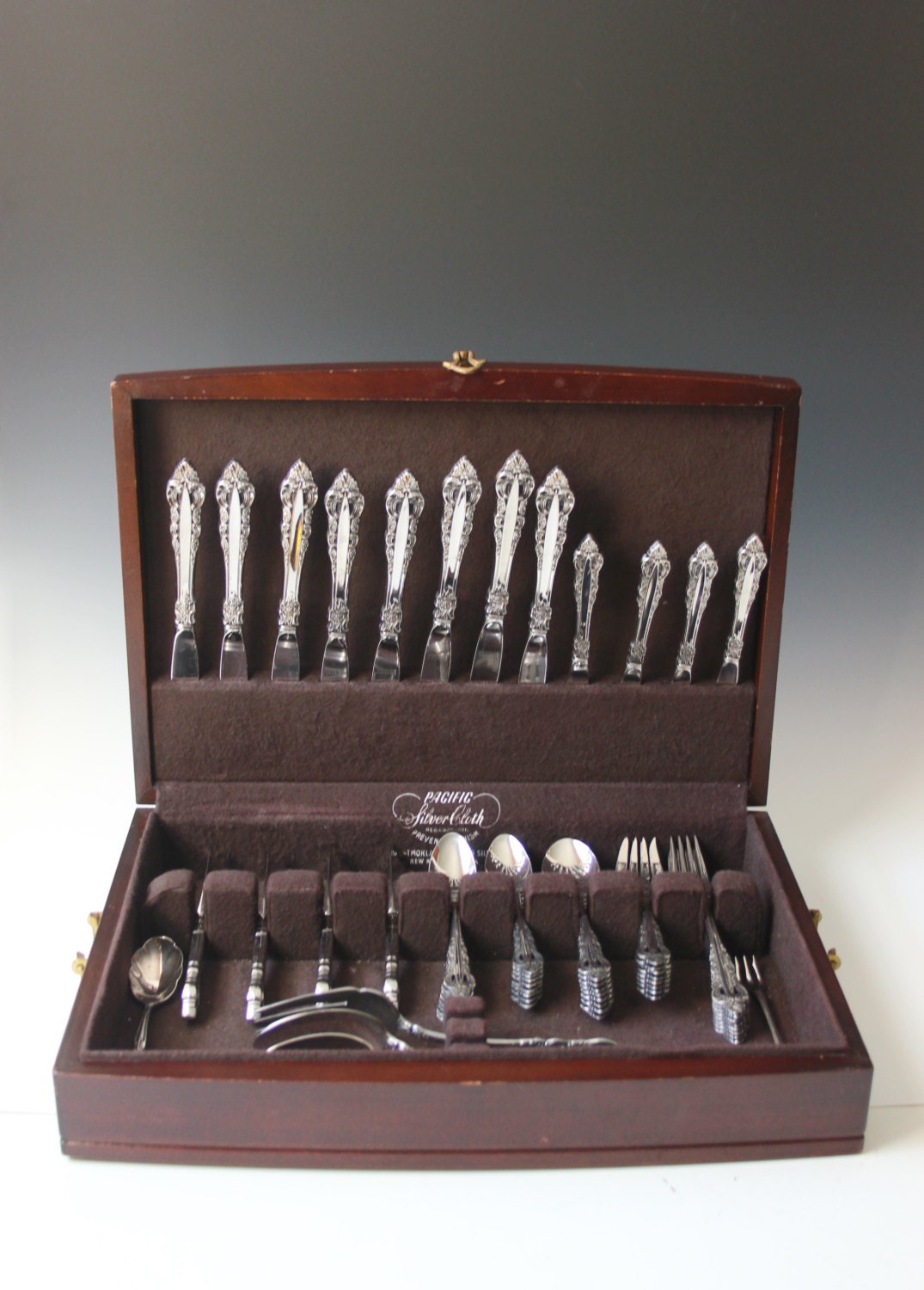 61-piece silverware and serving pcs set Reed Barton Chambord pattern ...