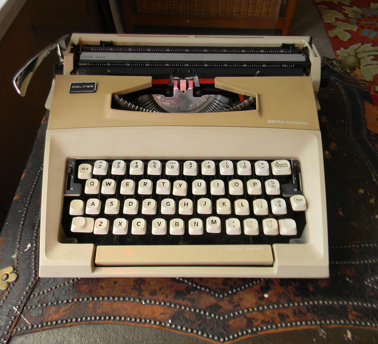 Vintage Smith Corona Courier Portable Manual Typewriter w Case ...