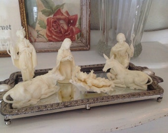 Vintage Ivory Colored Nativity Pieces Depose Italy Holiday Decor Religious