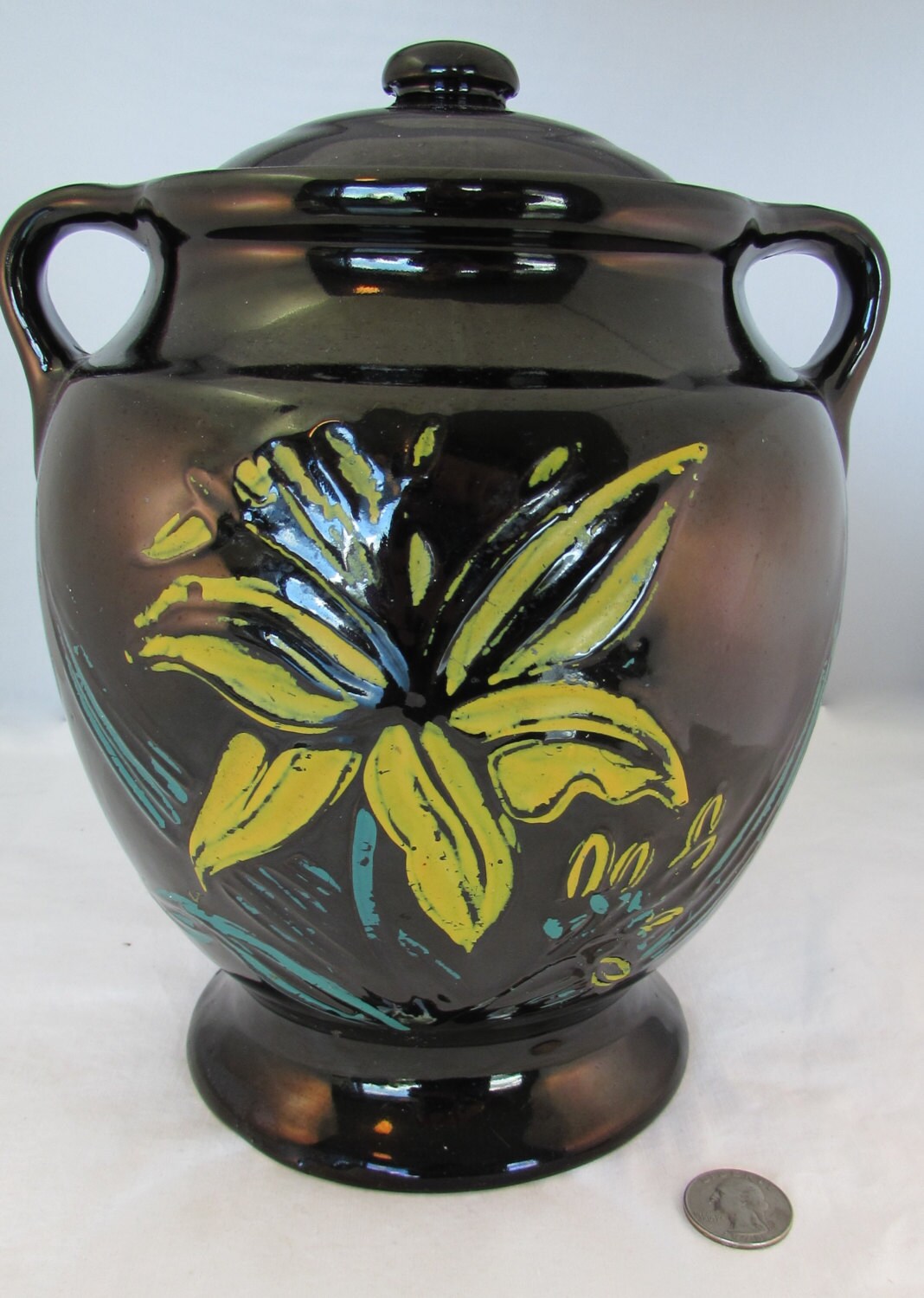 Charming vintage American art pottery. by McCoypotterylovers