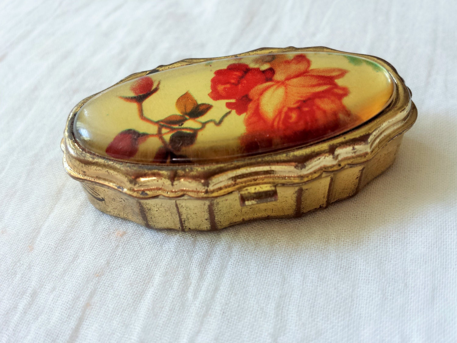 Vintage Rose Pillbox / 1950s Pillbox / 50s Pill Box / Hong
