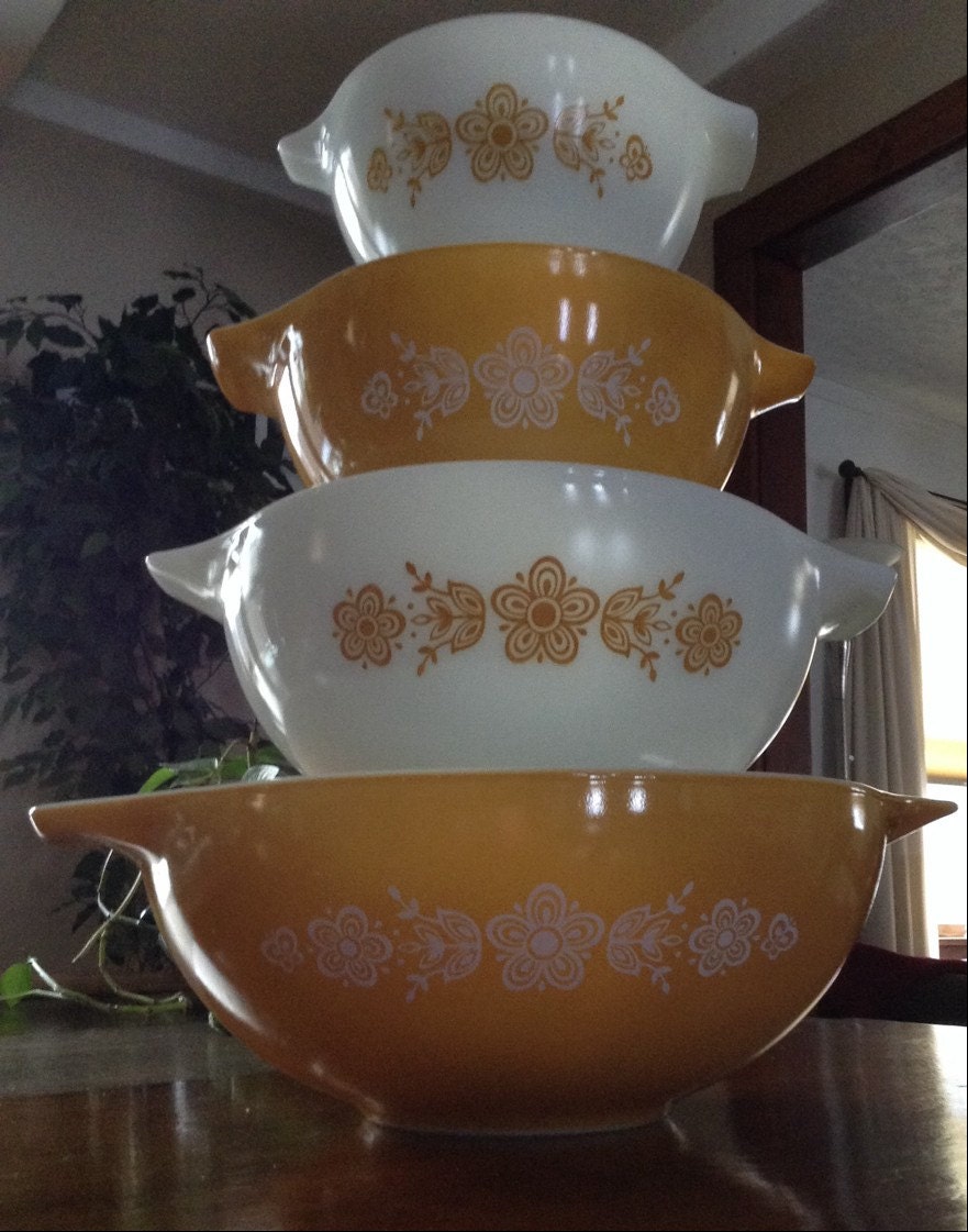 Pyrex Nesting Mixing Bowls~Set Of 4~Butterfly Gold Pattern – Haute Juice