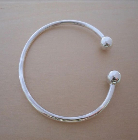 925 Sterling Silver Torque Bangle Bracelet 65 mm by 50 mm