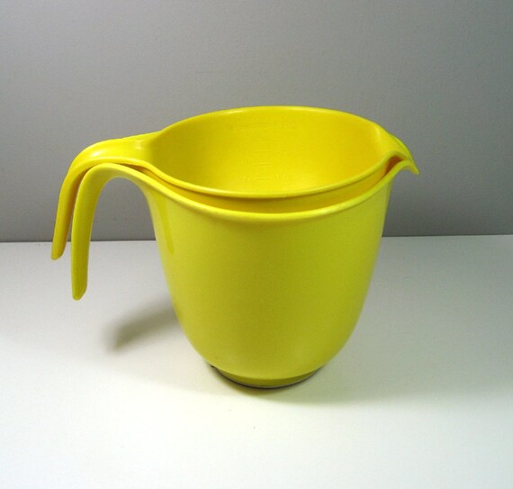 1970's Rubbermaid Yellow Plastic Mixing batter by catnipalley