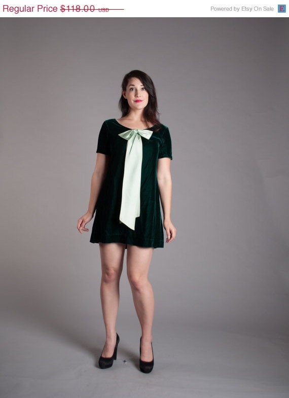 SPRING SALE 60s Mini Dress Vintage 1960s by concettascloset