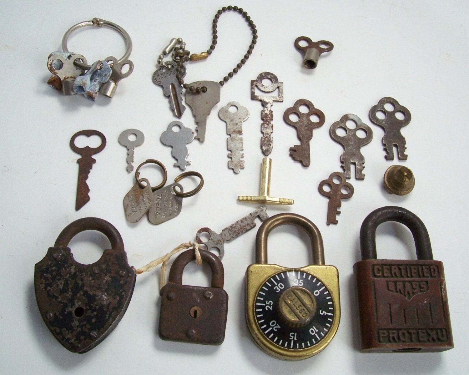 Lock SKELETON KEYS 26 Pc Antique Estate Lot Heart Shaped