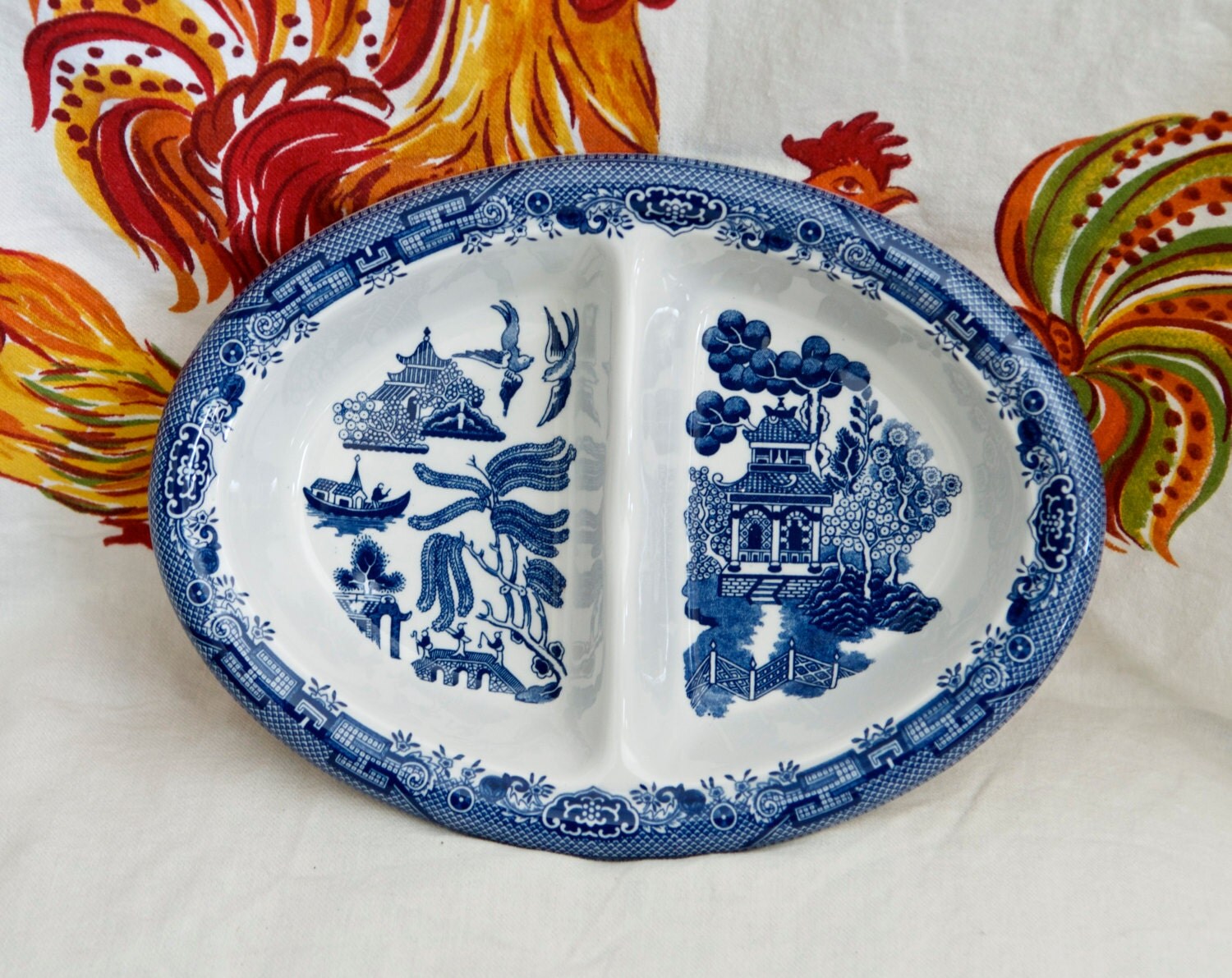 English Blue Willow divided bowl…blue and white oval bowl…Churchill ...