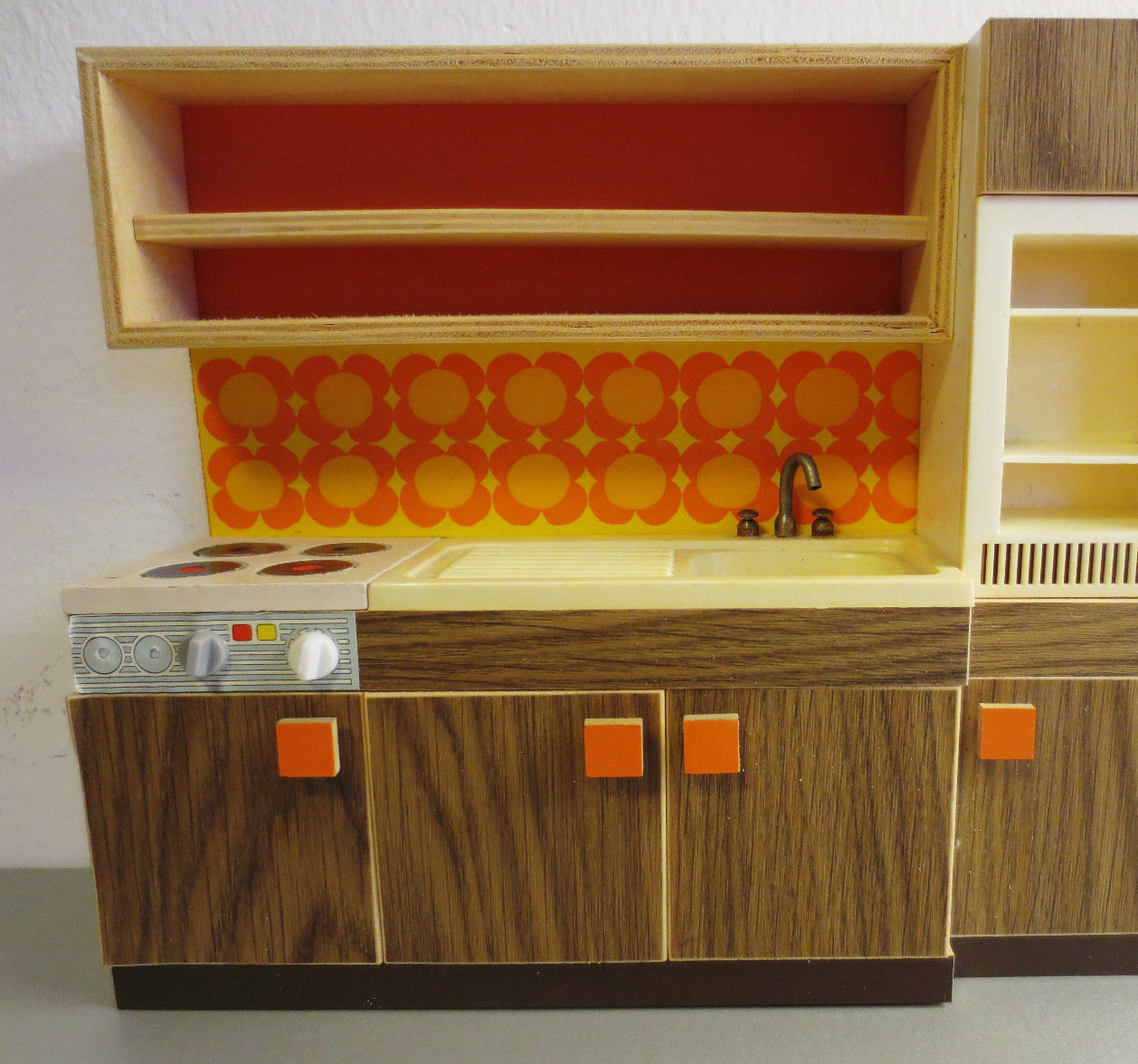 70s Original Bodo Hennig dollhouse kitchen. Kitchenette with stove ...