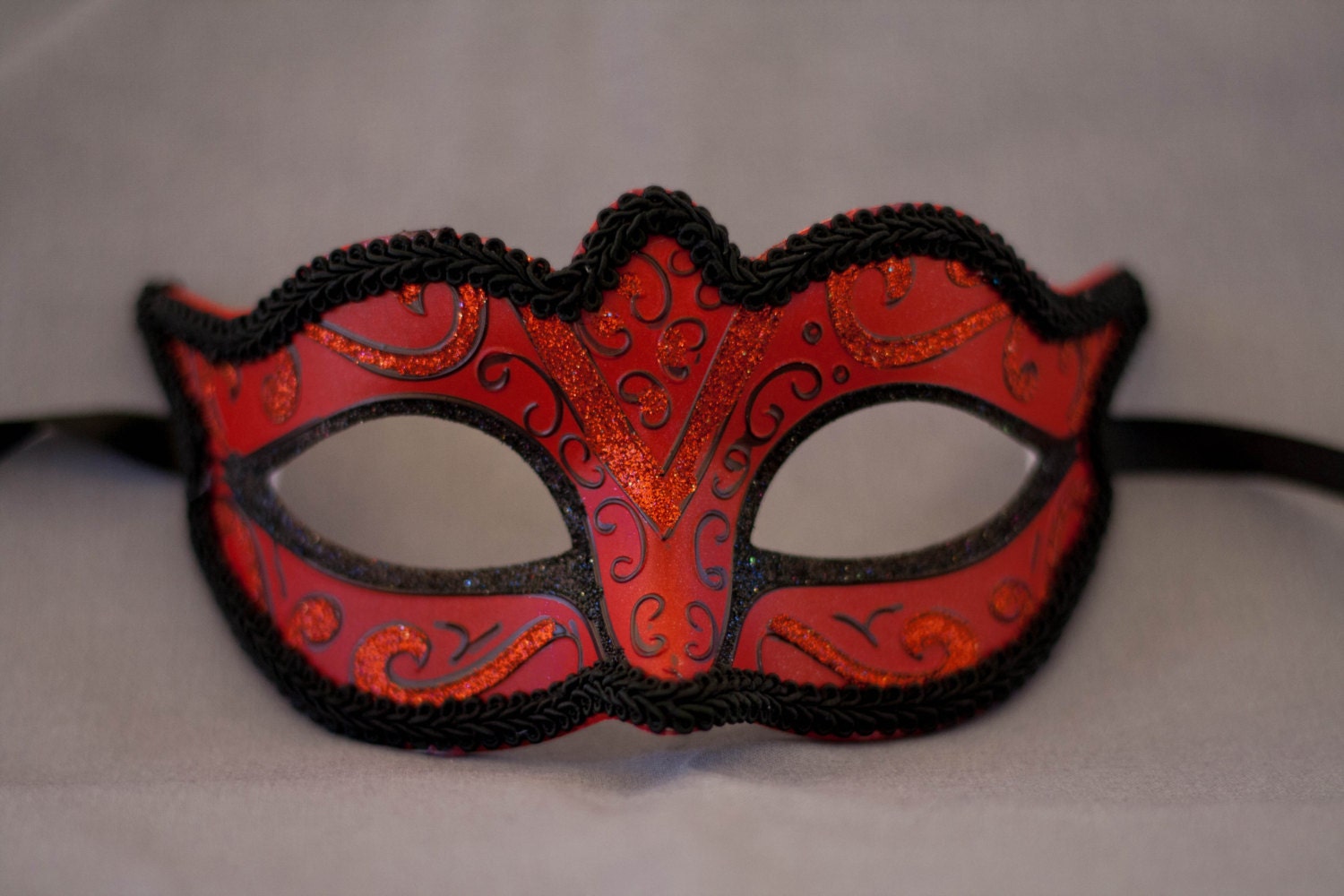 Red phantom masquerade mask fit for masquerade new years