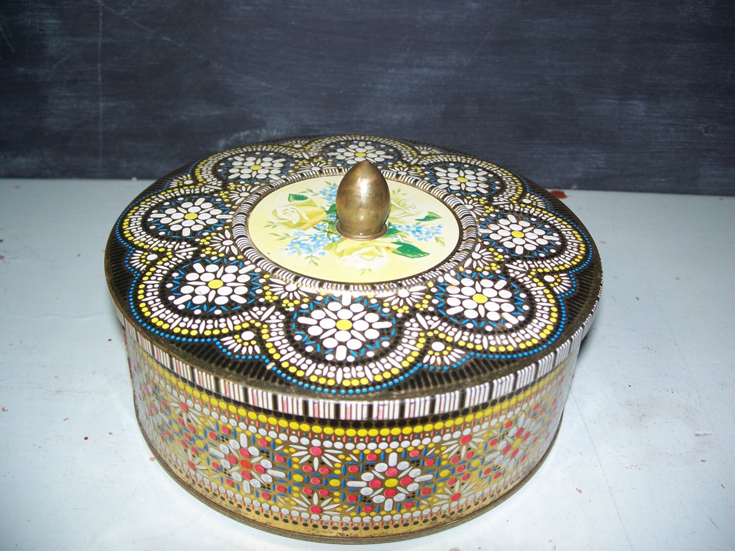 Vtg Floral Mosaic Round Tin Container / Daher Like Tin / Mosaic Tin ...